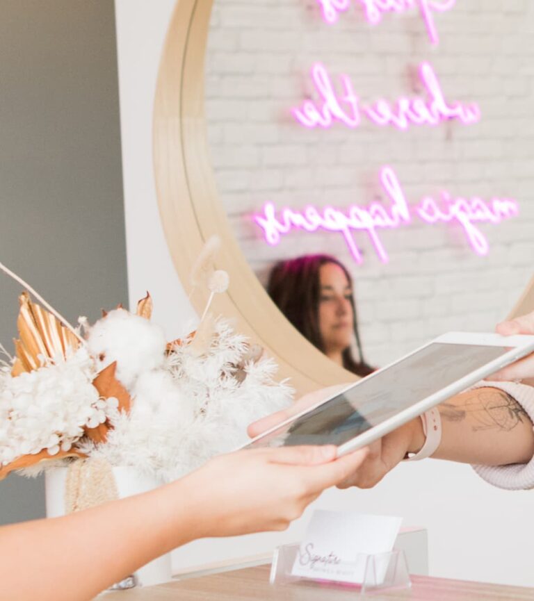 About Us | Signature Cosmetics & Beauty